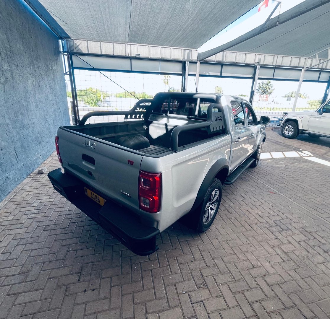 2021 JAC T8 2.0 Cti Lux 4x4 D/C - Cars4Nam